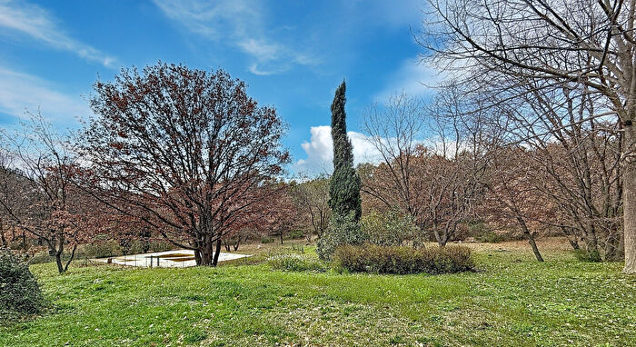 Maison à vendre - Venelles - 7 pièces - 5 chambres