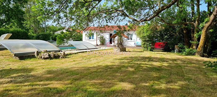 Maison 6 pièces à vendre - Saint-Denis-du-Payré