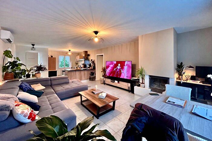 Maison à louer - Fléac - 4 pièces - 3 chambres