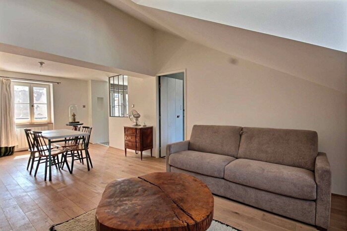 Appartement à louer - Sainte Avoie, Paris ème arrondissement - 1 pièce