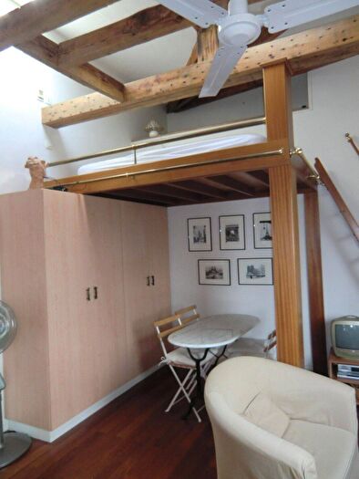 Appartement à louer - Gros Caillou, Paris ème arrondissement - 1 pièce