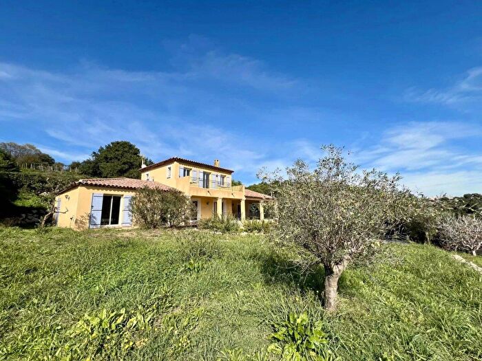 Vieille Ville, Antibes - Maison 5 pièces à louer