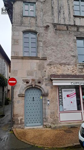 Appartement à louer - Saint-Léonard-de-Noblat - 1 chambre