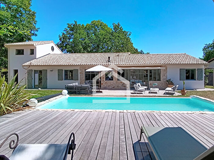 Saint-Médard-en-Jalles, Caupian, Cérillan, Hastignan, Issac - Maison 6 pièces à vendre
