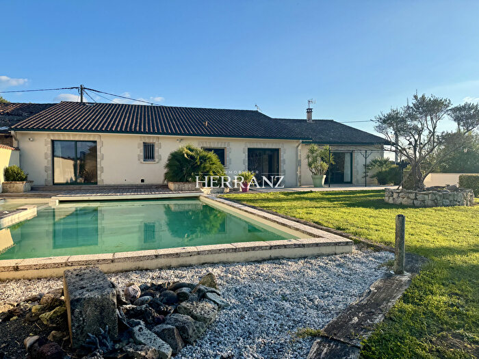 Maison à vendre - Bonzac - 8 pièces - 5 chambres