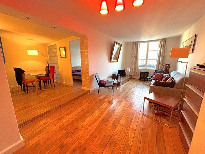 Appartement à louer - Les Halles, Paris er arrondissement - 2 pièces - 1 chambre