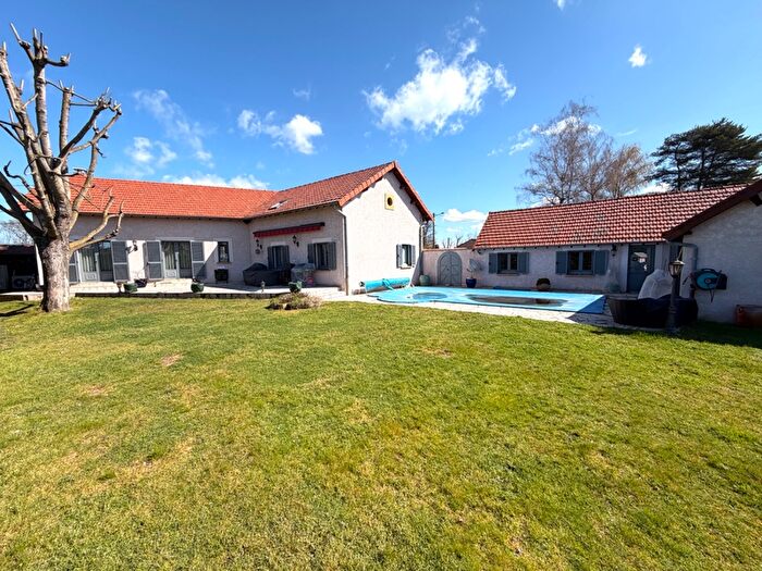 Maison à vendre - Digoin - 9 pièces - 6 chambres