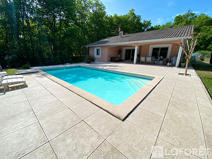Maison à vendre - Le Taillan-Médoc - 6 pièces - 3 chambres