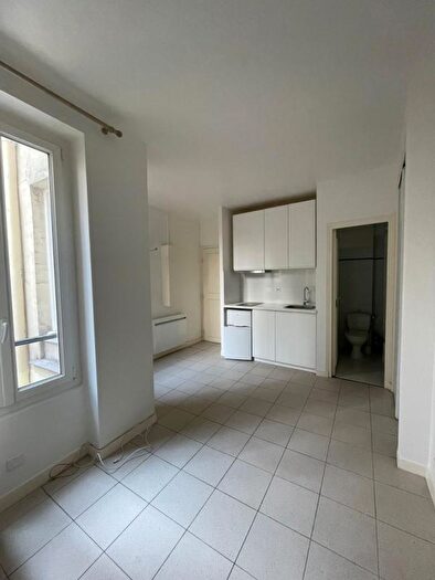 Appartement à louer - Paris e , Montmartre, Sacré Coeur, Abbesses - 1 pièce