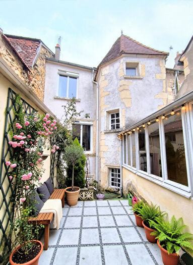 Maison à vendre - Nevers, République, Préfecture - 8 pièces - 4 chambres