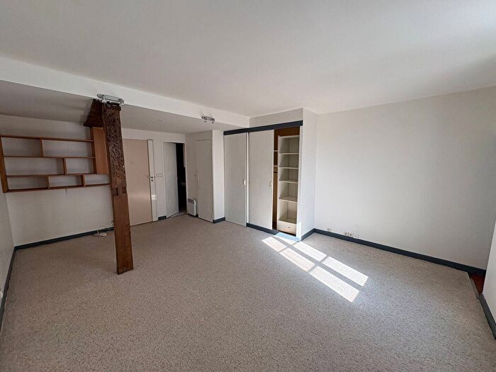 Montmartre, Paris 18ème arrondissement - Appartement 1 pièce à louer