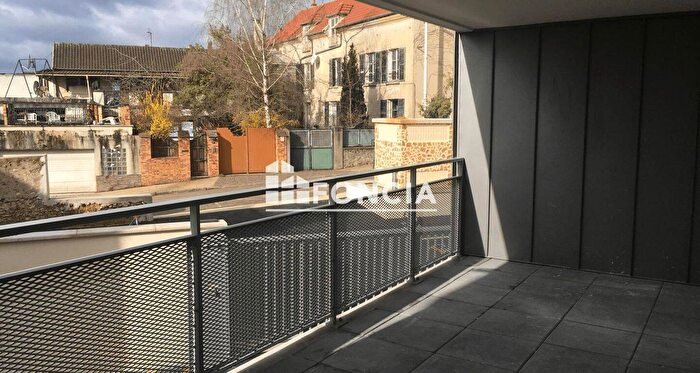 Le Centre, Chanteloup-les-Vignes - Appartement 4 pièces à louer