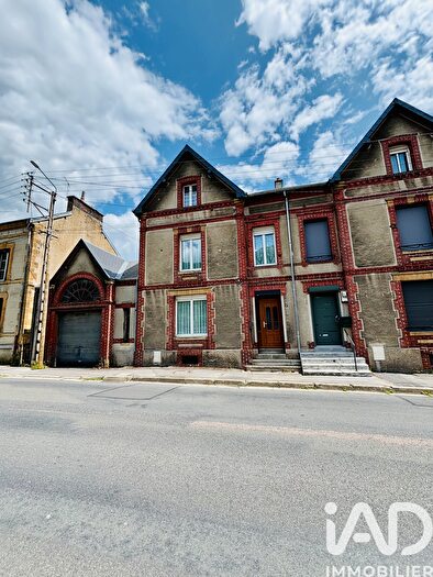 Maison à vendre - Bogny-sur-Meuse - 5 pièces - 3 chambres