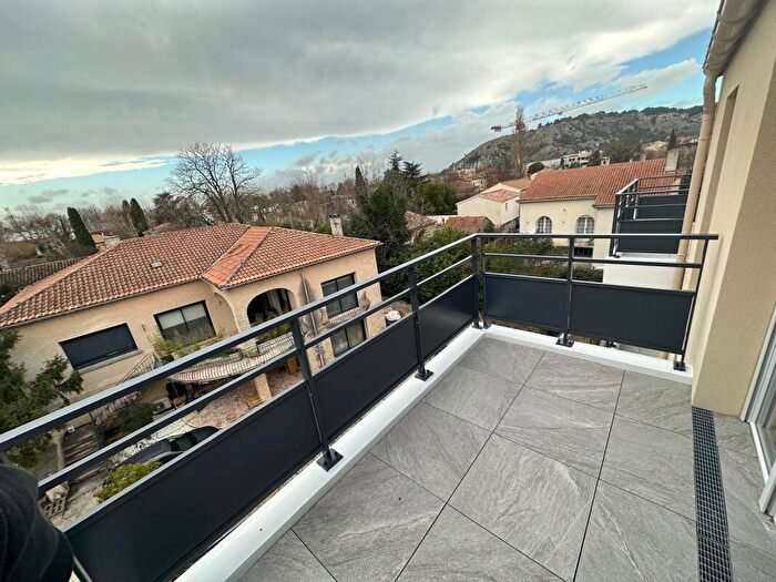 Appartement à louer - Centre Ville, Cavaillon - 2 pièces - 1 chambre