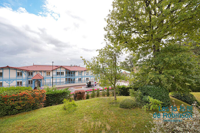 Appartement à vendre - Le Plessis-Robinson - 5 pièces - 3 chambres