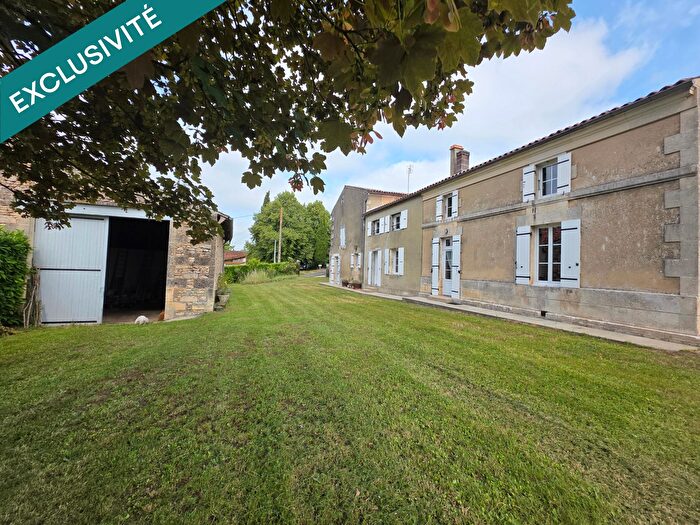 Maison 4 pièces à vendre à Dompierre-sur-Charente