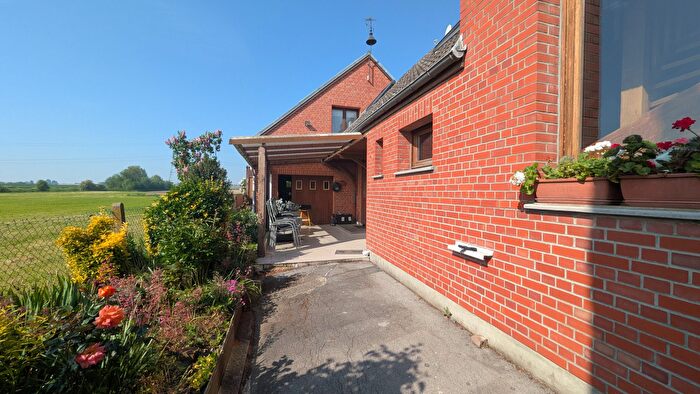 Maison 8 pièces à Mérignies, à vendre