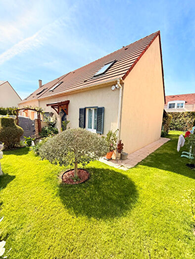 Maison 6 pièces à Gonesse, Les Tulipes, Saint-Blin Nord, à vendre