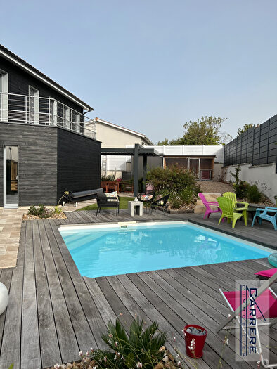 Carbon-Blanc : Maison 7 pièces à vendre