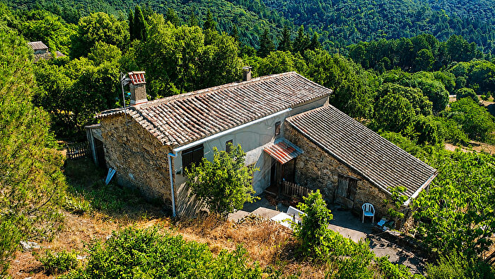 Maison 7 pièces à Soudorgues, à vendre