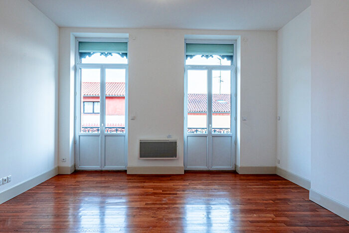 Maisons à vendre et appartements à louer - 1