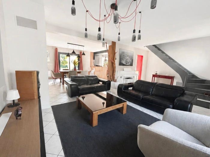 Maison 7 pièces à vendre à Gambais