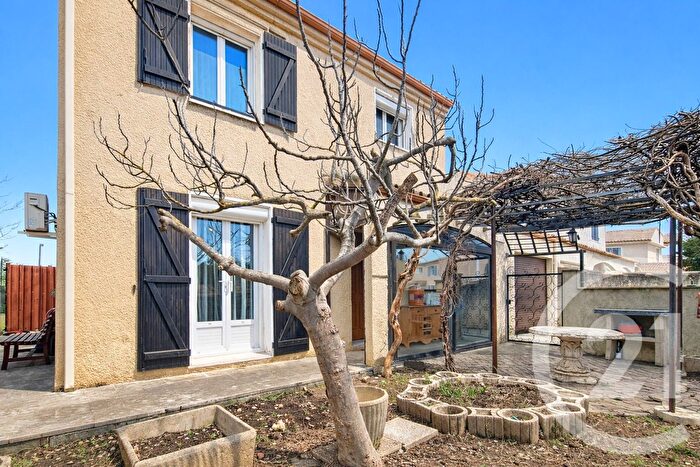 Maison à vendre - Saint-Martin-de-Crau - 4 pièces - 3 chambres