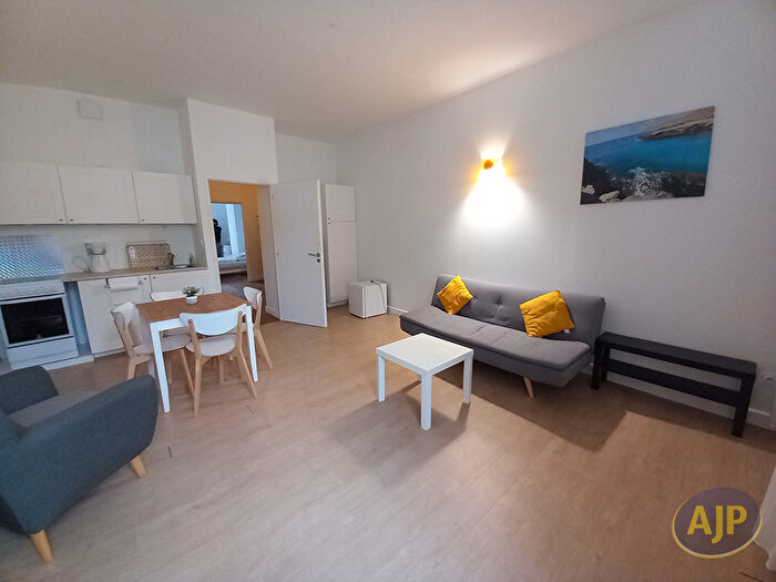 Appartement à louer - Lesparre-Médoc - 2 pièces - 1 chambre