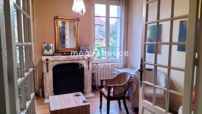 Maison à vendre - Montluçon, Centre-ville, Les Forges - 9 pièces - 5 chambres