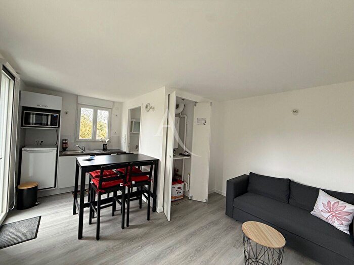 Appartement 1 pièce à louer - Le Bourg sous la Roche-Rivoli-Courtaisière, La Roche-sur-Yon