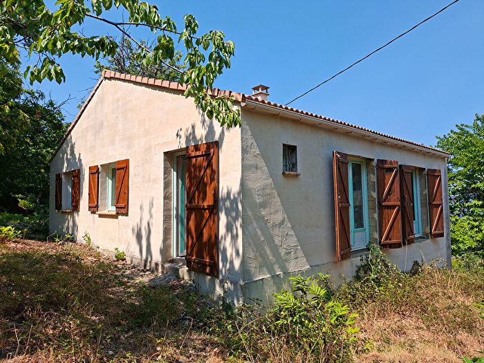 Maison 4 pièces à Le Collet-de-Dèze, à vendre