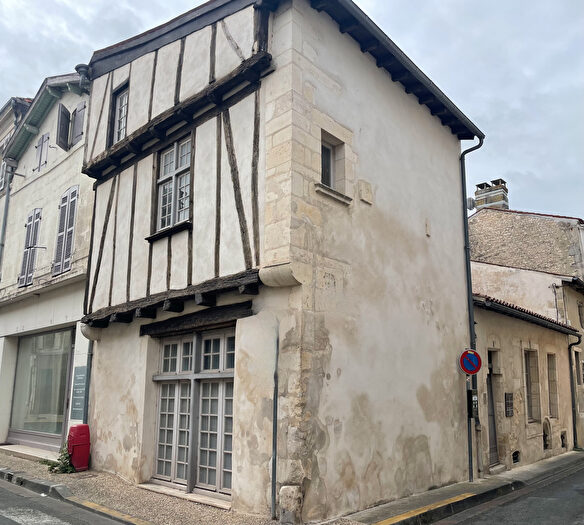 Maison à vendre - Saint-Jean-dAngély - 3 pièces - 1 chambre