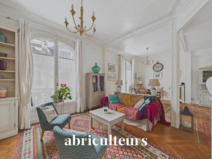 Appartement à vendre - Paris e , Rennes - 5 pièces - 3 chambres