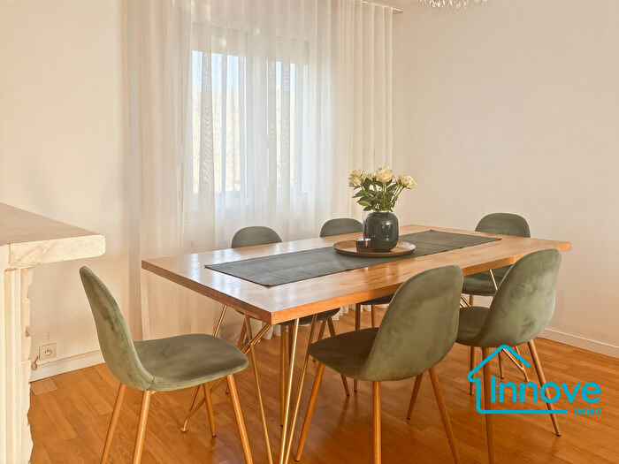 Appartement à vendre - La Celle-Saint-Cloud - 4 pièces - 3 chambres