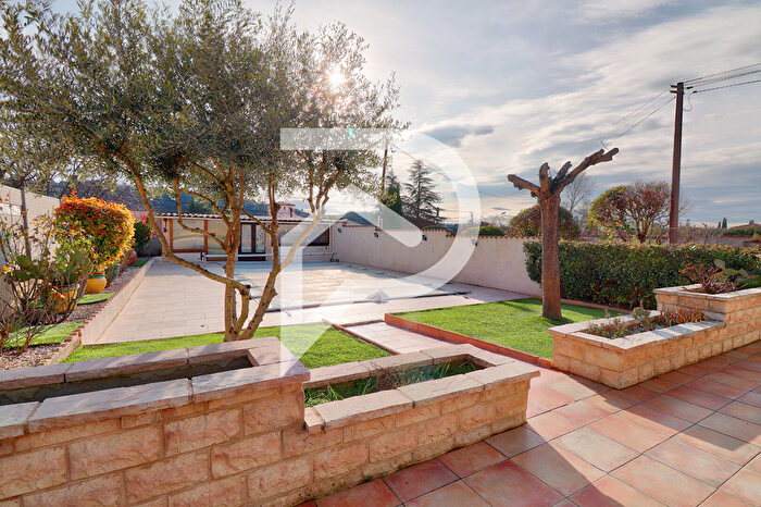 Maison à vendre - Vinon-sur-Verdon - 5 pièces - 3 chambres