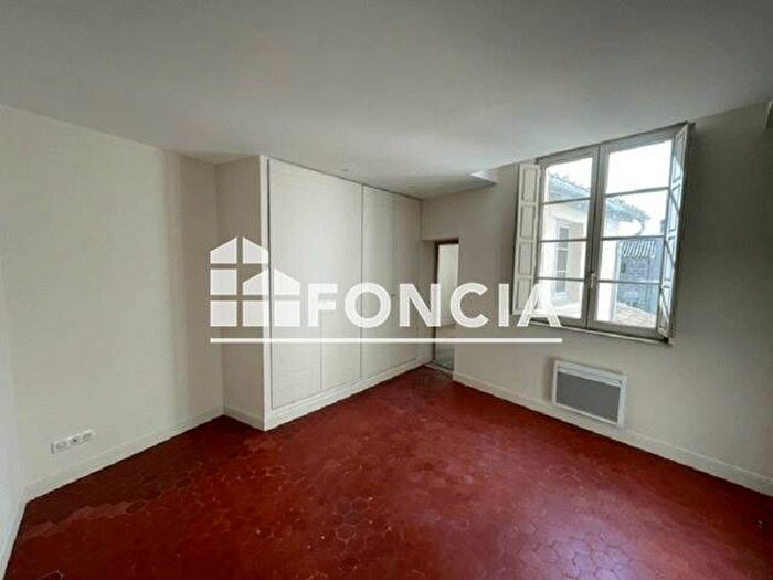 Appartement à louer - Zone Pietonne, Avignon - 3 pièces - 2 chambres