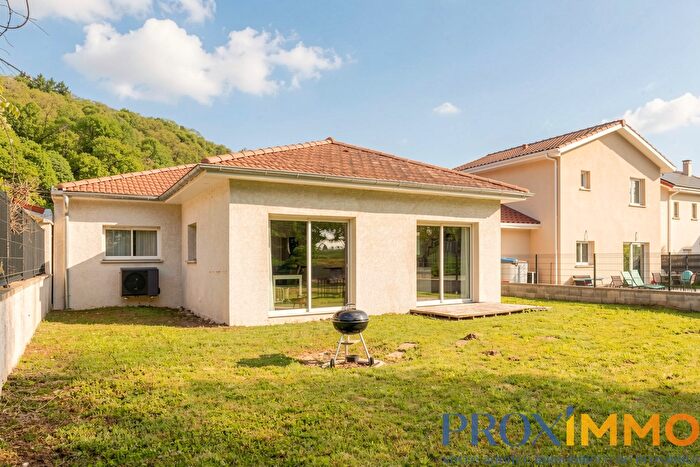 Maison à vendre - Apprieu - 4 pièces - 3 chambres