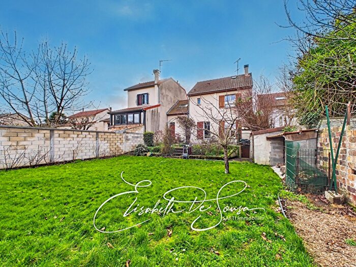 Vitry-sur-Seine, Paul Forment, La Ferme : Maison 6 pièces à vendre