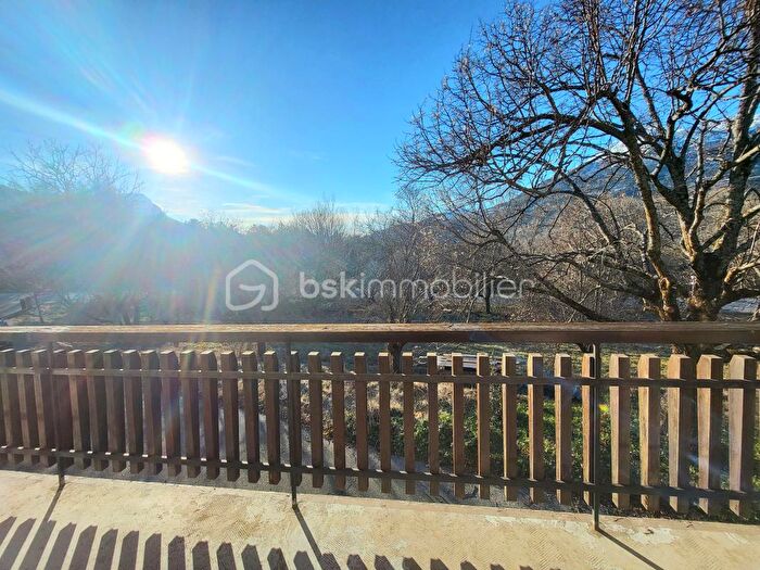 Maison à vendre - Embrun - 15 pièces - 10 chambres