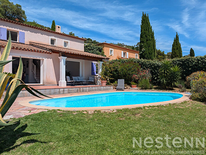 La Londe-les-Maures, Valcros, Alicastre, Haut Pansard, Bas Pansard, Le Pin : Maison 5 pièces à vendre