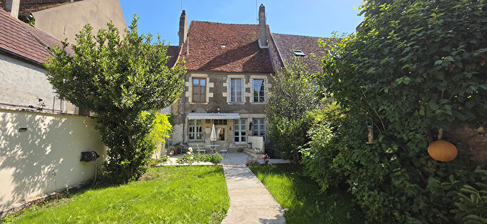 Varzy : Maison 9 pièces à vendre