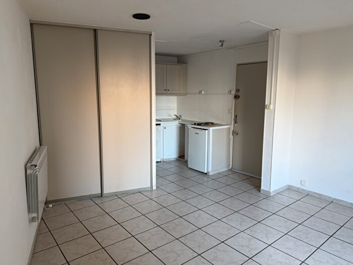 Appartement à vendre - Hyères, Centre-ville - 1 pièce