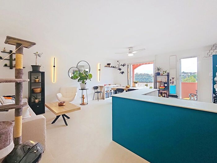 Appartement à vendre - Nice, Saint-Pierre de Feric - 2 pièces - 1 chambre