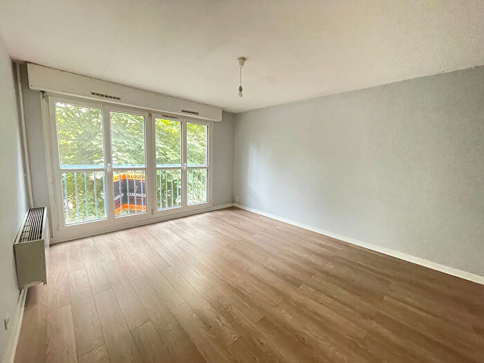 Appartement à louer - Quartiers Sud-Est, Italie - 3 pièces - 2 chambres