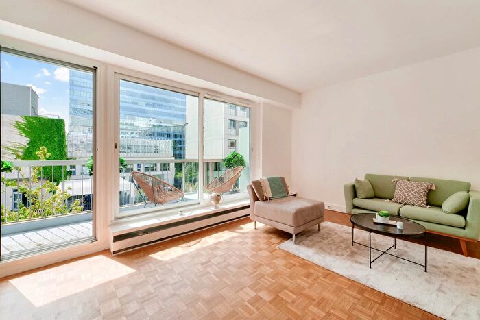 Appartement 3 pièces à vendre - Courbevoie, Hôtel de ville