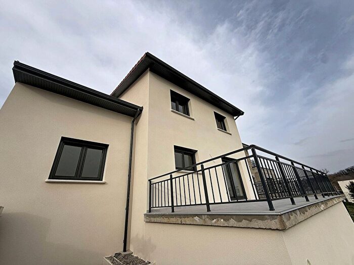 Maison 4 pièces à louer à Montbernier, Bourgoin-Jallieu