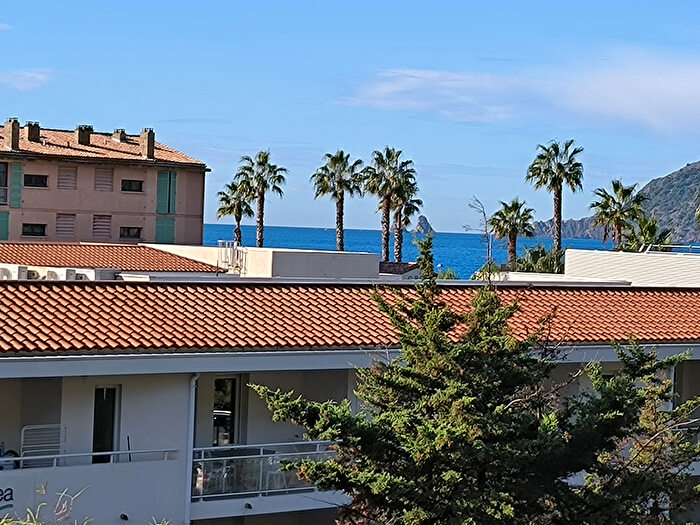 Appartement à vendre - Saint-Mandrier-sur-Mer - 3 pièces - 2 chambres