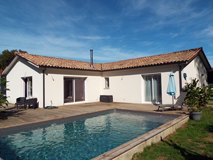 Maison à vendre - Saint-Vivien-de-Médoc - 6 pièces - 4 chambres