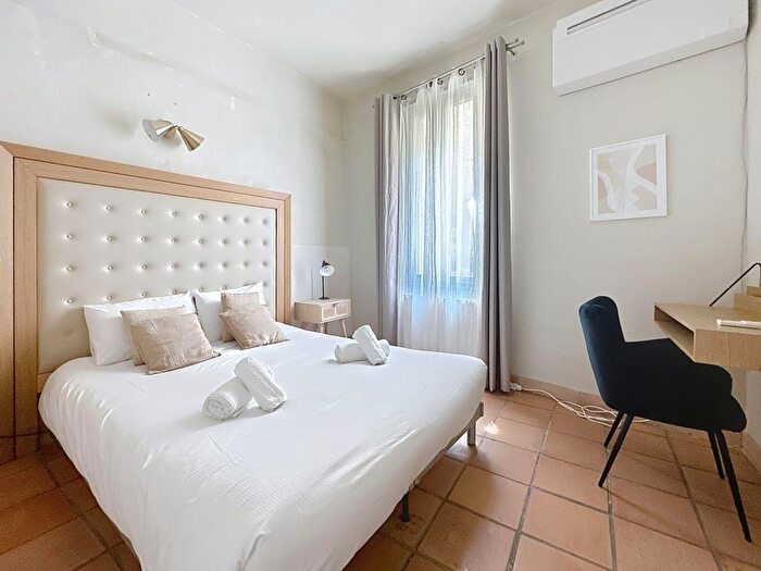 Appartement à vendre - Avignon, Carmes, Carreterie, Université - 2 pièces - 1 chambre