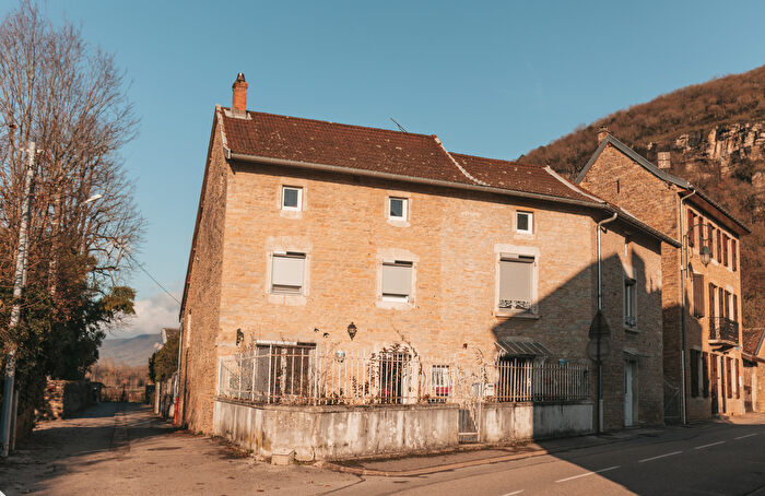 La Balme-les-Grottes : Maison 8 pièces à vendre